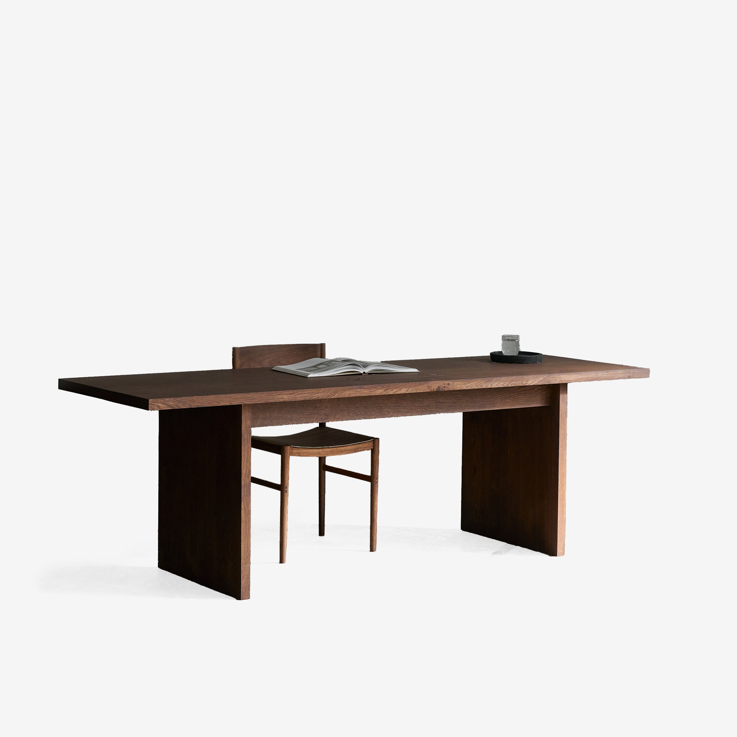 Ernest Desk – Leibal